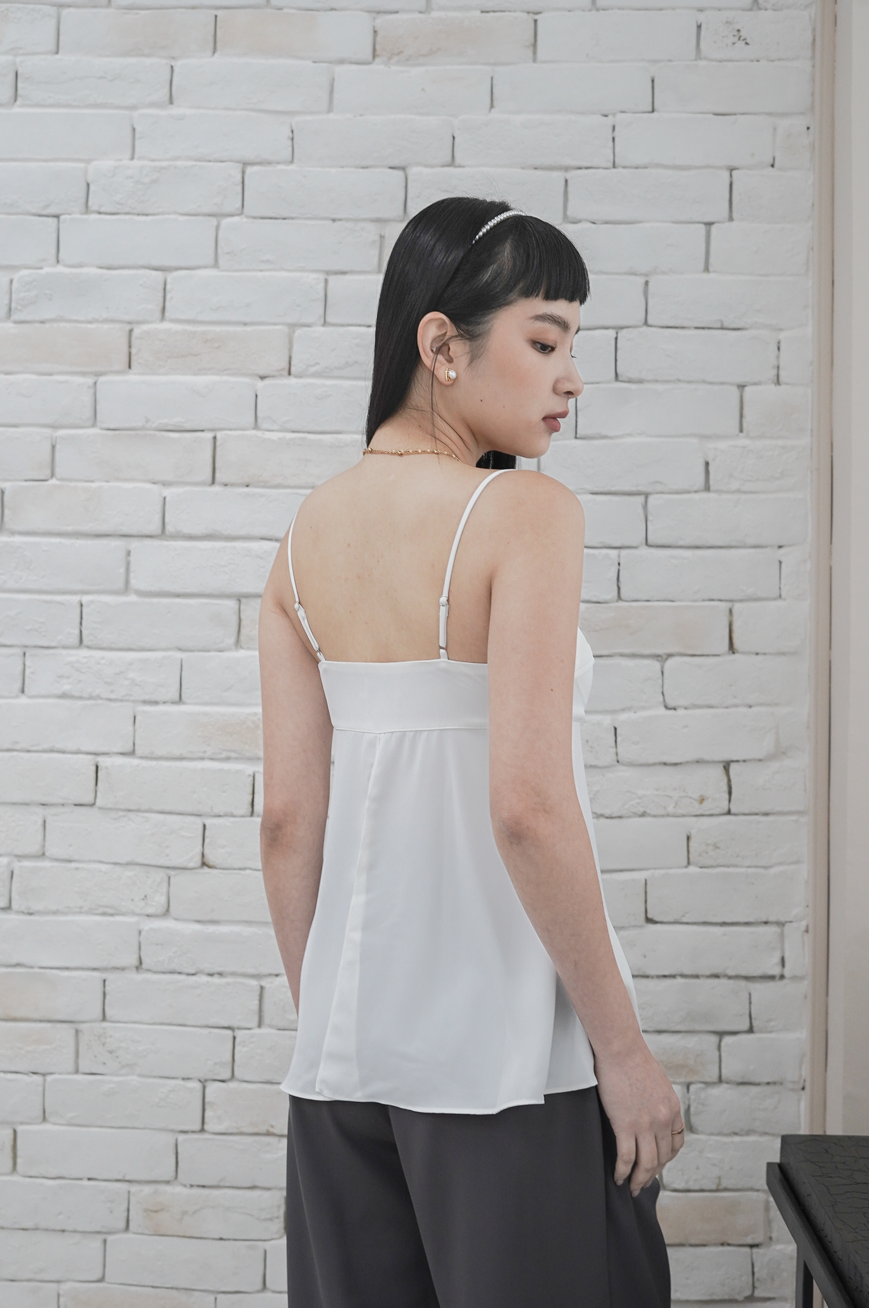 *TPZ* COASTAL FLOWY PADDED TOP IN WHITE | TOPAZETTE